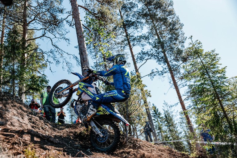 ENDUROGP 2026 : ANDREA VERONA FIGHTS BACK FOR HIS FIRST ENDUROGP ...
